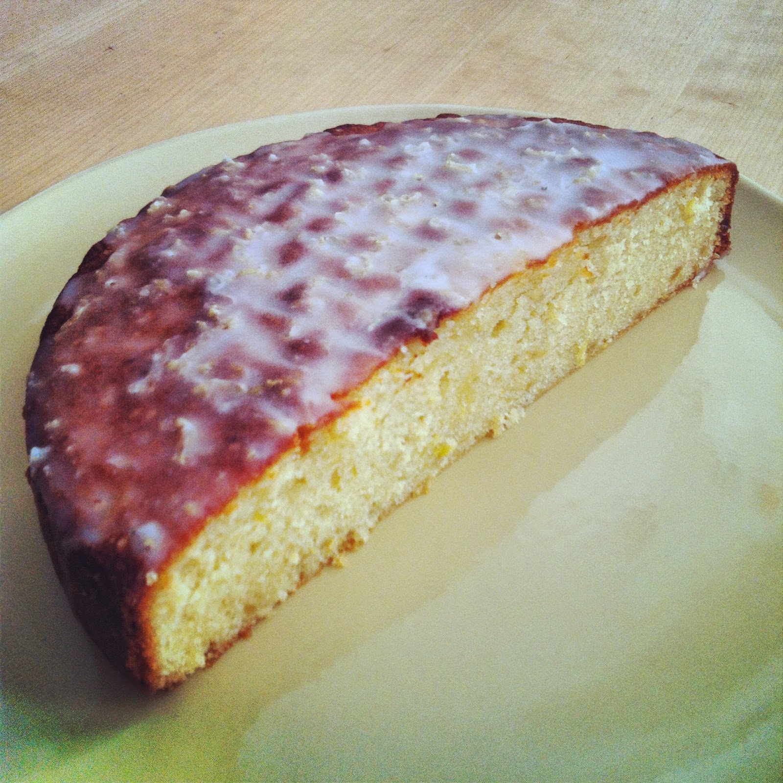 Alice Bakes a Cake: Lemon moon cake